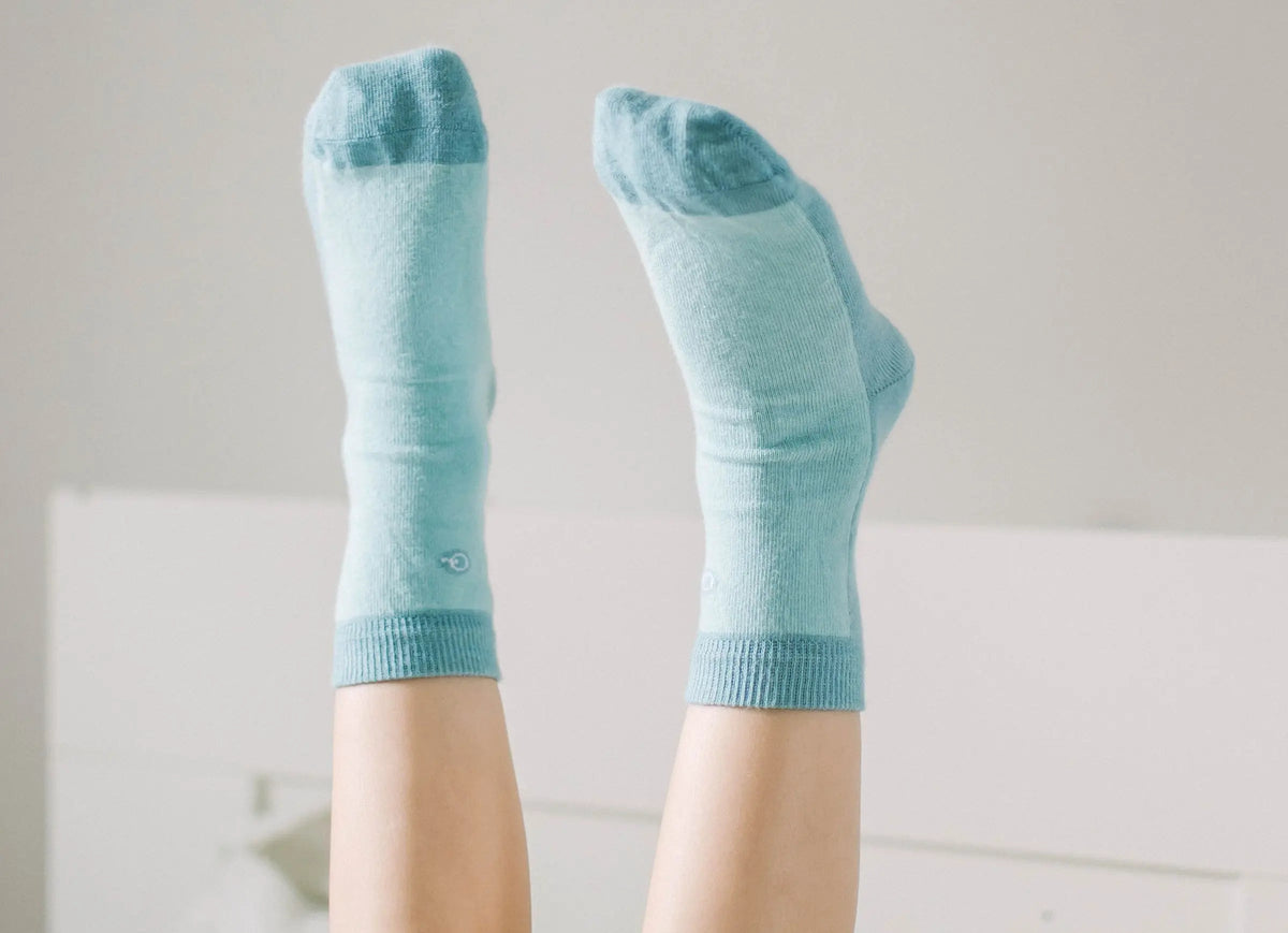 What are The Best Socks for Eczema on Feet? – Q for Quinn